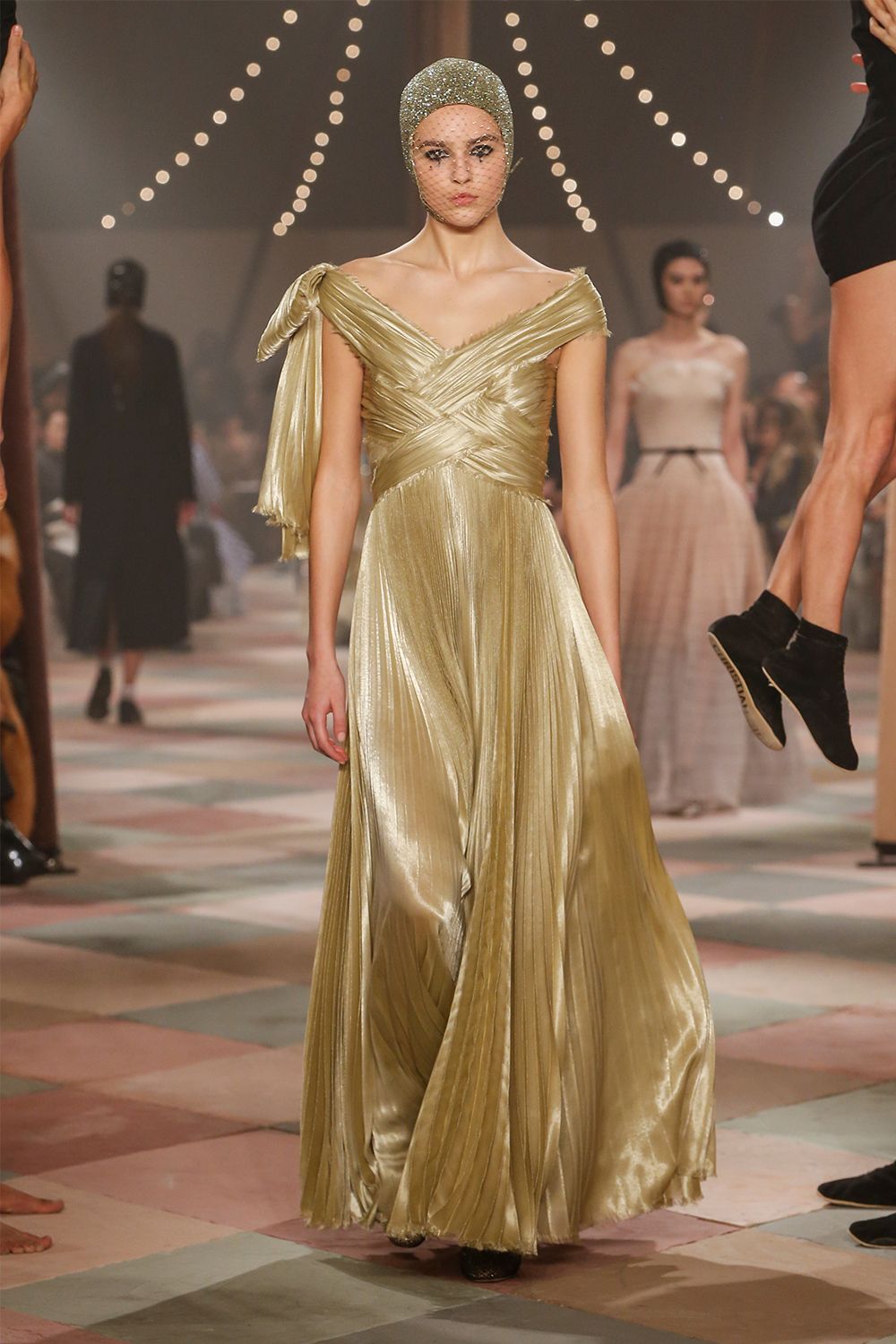 Highlights from the Dior Couture Spring 2019 Show | Who What Wear