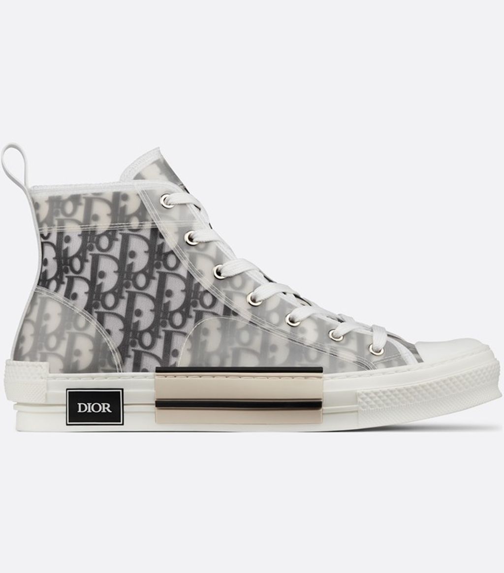 Everyone Will Wear These Designer Logo Shoes in 2019 | Who What Wear