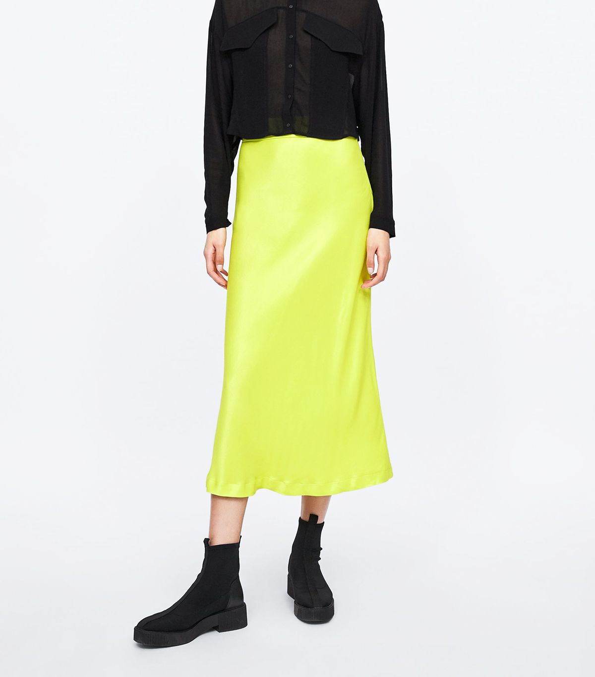 Shop Zara's New Elastic-Waist Jeans | Who What Wear