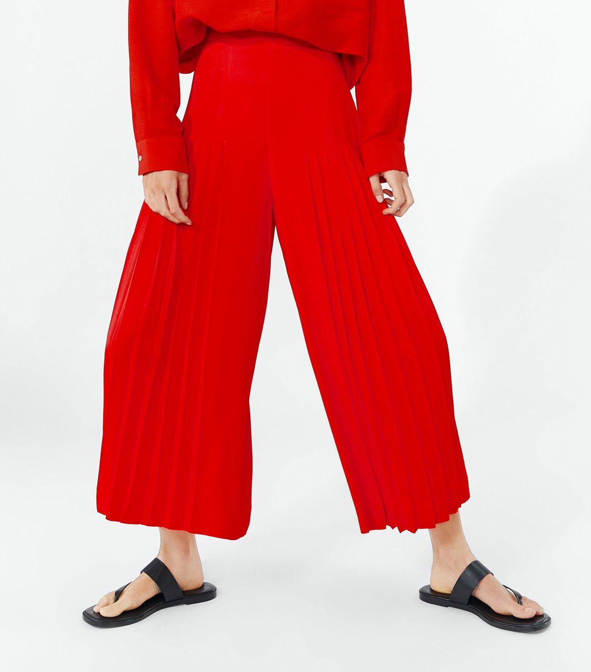 Shop Zara's New Elastic-Waist Jeans | Who What Wear