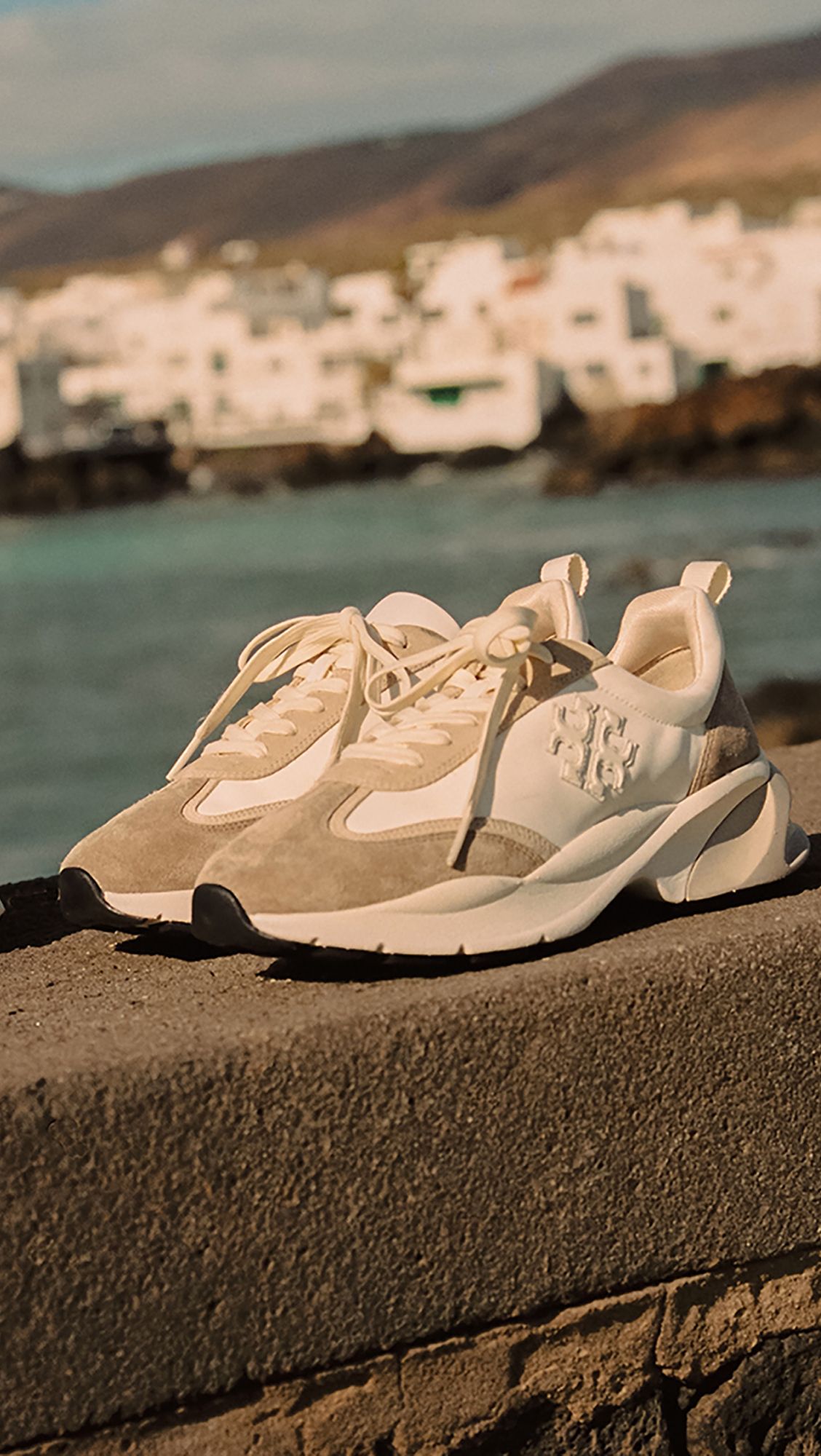 The Worst Sneakers for Your Feet, According to a Podiatrist | Who What Wear