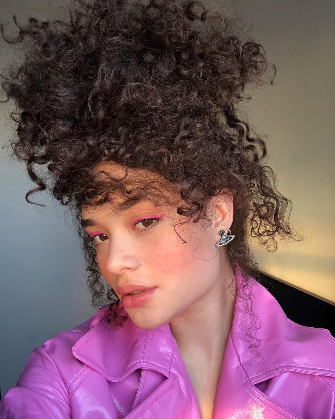 The '80s Makeup Look Inspired by Dynasty | Who What Wear