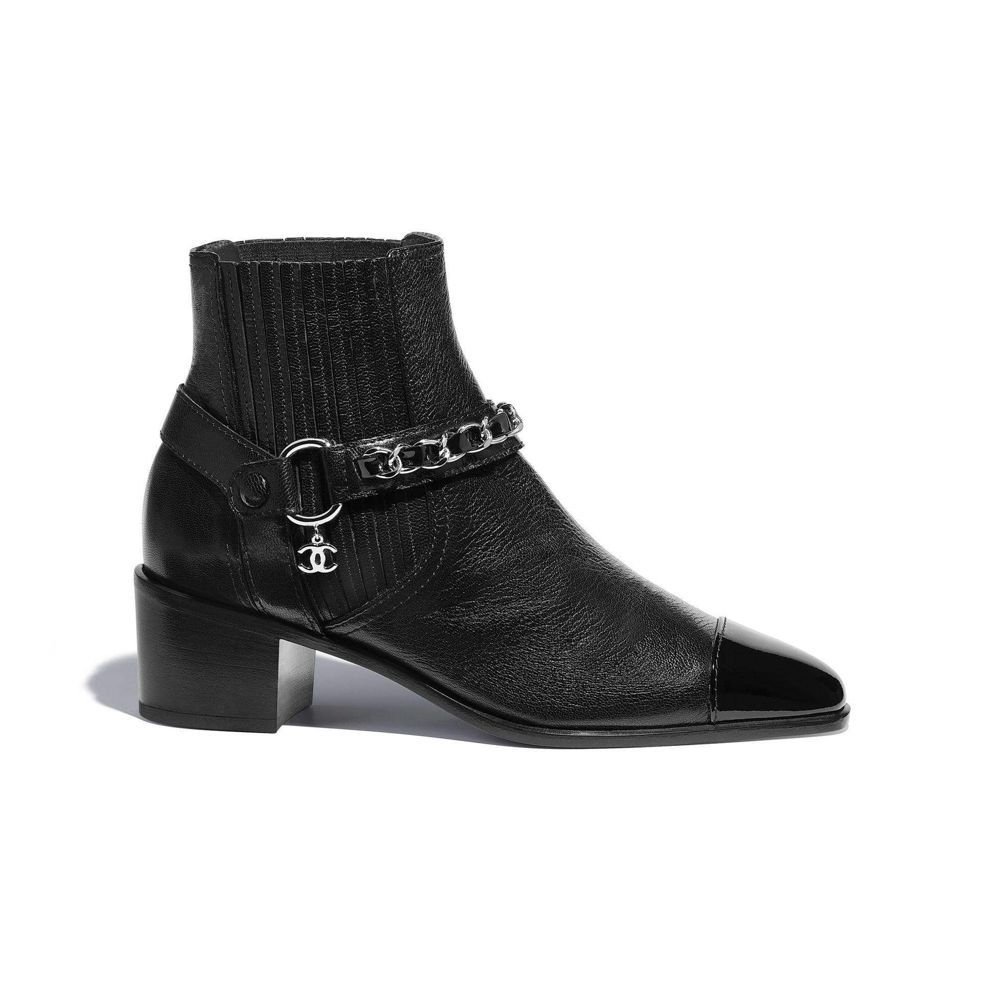 15 Ways to Instagram Your Shoes | Who What Wear