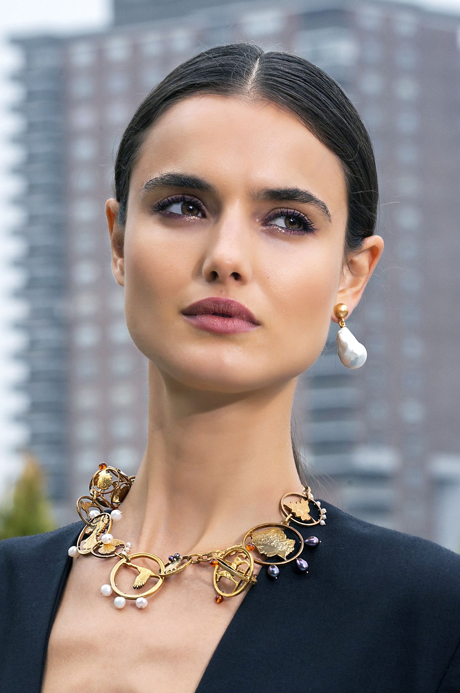 How French Women Wear Pearl Clothing | Who What Wear
