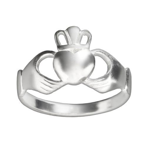 14 Gorgeous Claddagh Rings and How to Wear Them | Who What Wear