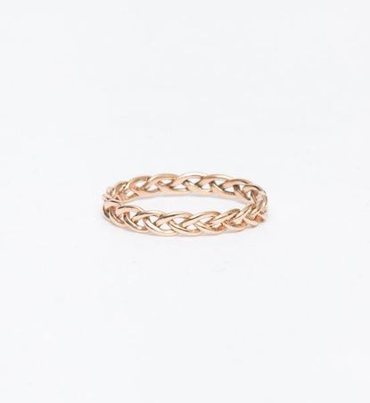 19 Wedding Bands Perfect for Pear-Shaped Engagement Rings | Who What Wear