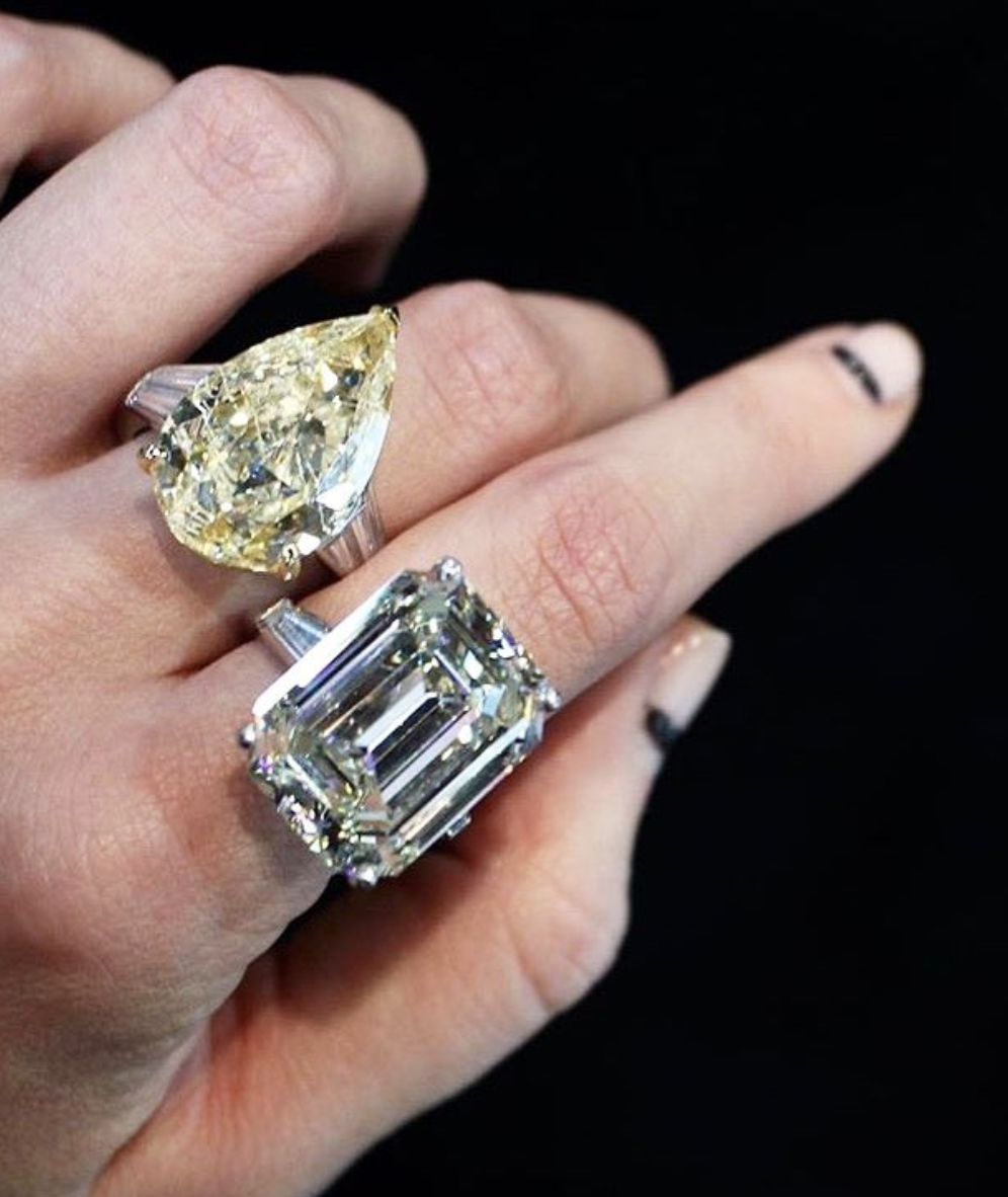 19 Wedding Bands Perfect for Pear-Shaped Engagement Rings | Who What Wear