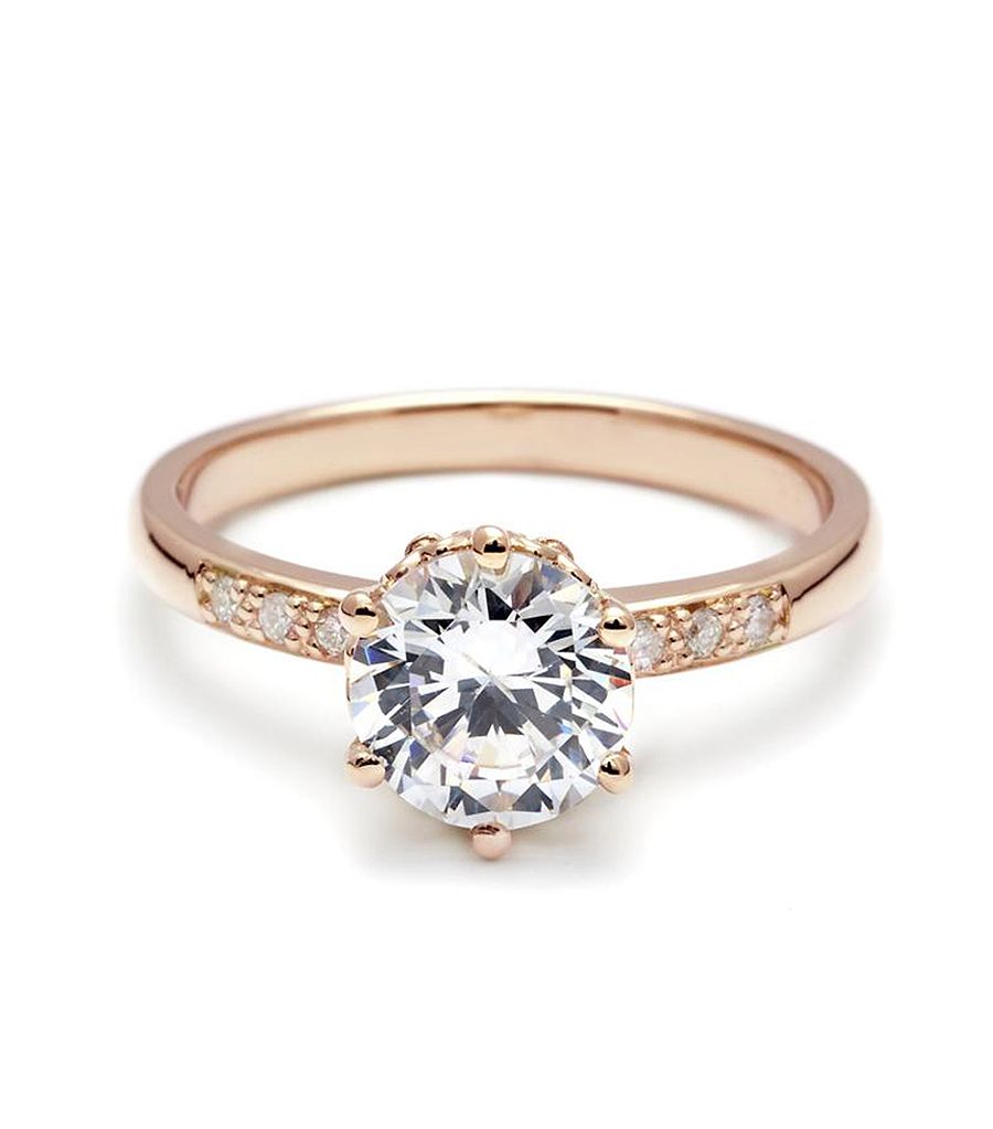 See Jennifer Lawrence's Massive Engagement Ring | Who What Wear