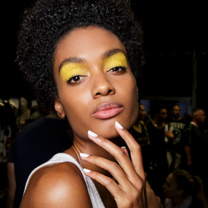 15 Cool Examples of Yellow Glossy Lids | Who What Wear