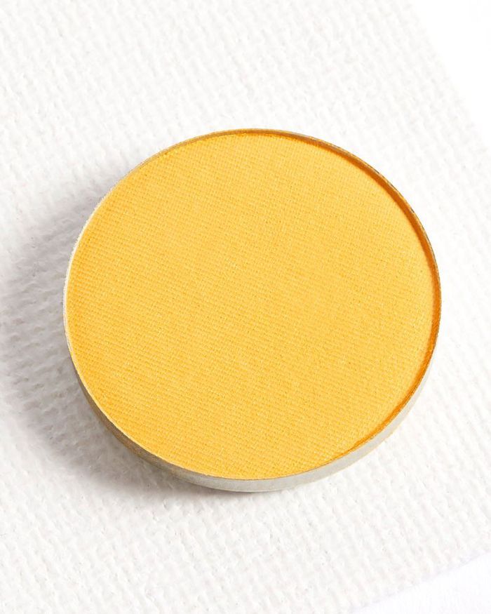 15 Cool Examples of Yellow Glossy Lids | Who What Wear