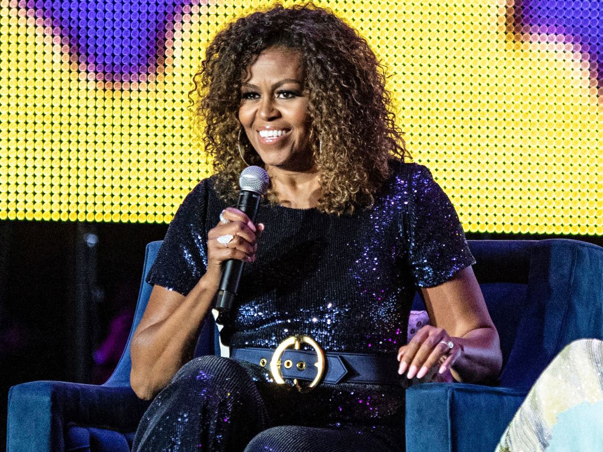 7 Outfits Showcasing Michelle Obama's Post–White House Style | Who What ...