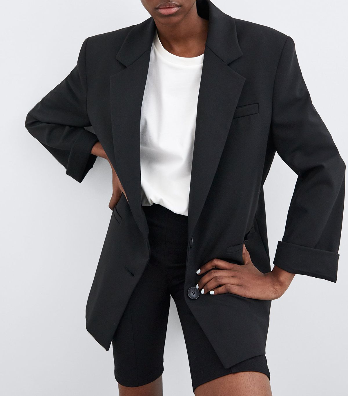 7 Affordable Things to Wear With Basic Clothing | Who What Wear