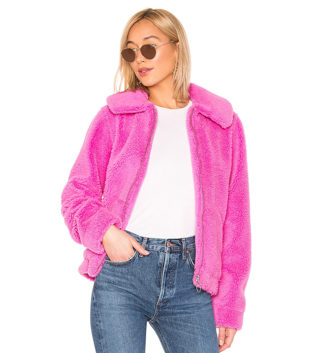 Jennifer Lopez Wore the Hot Pink Trend With Leggings | Who What Wear