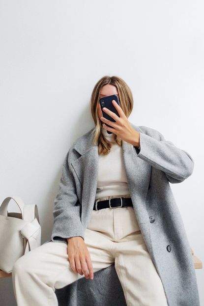 The 12 Minimalist Fashion Instagram Accounts to Follow | Who What Wear