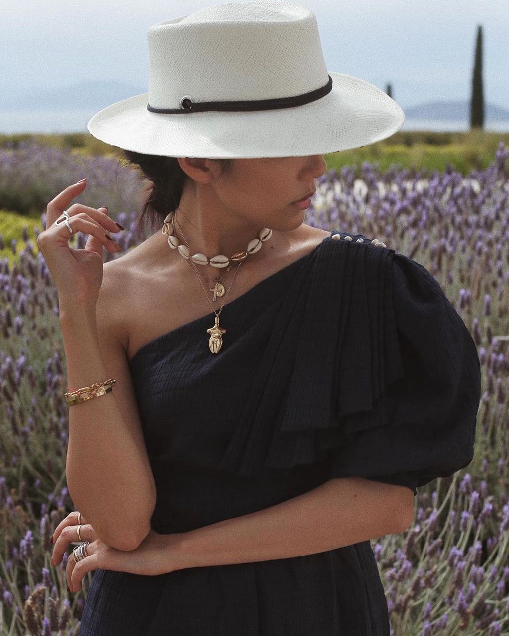 7 Necklace Trends That Will Be Huge in 2020 | Who What Wear