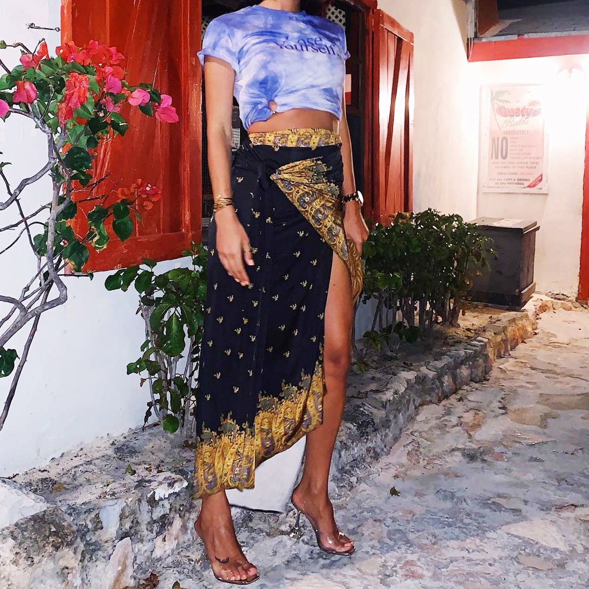 12 Vacation Outfit Trends to Inspire Your OOO Style | Who What Wear