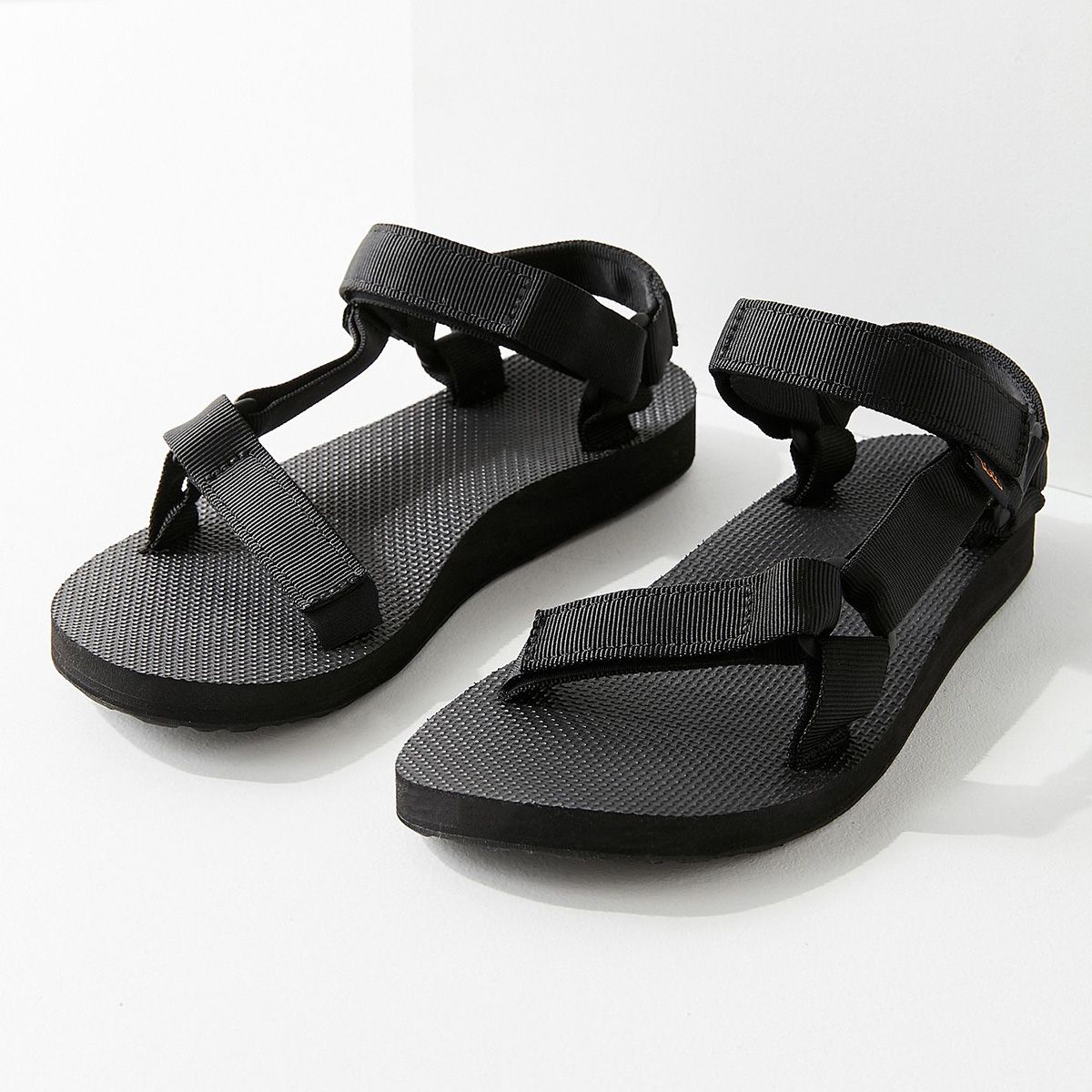 Tevas Sandals: the Unlikely It Shoes of 2019 | Who What Wear