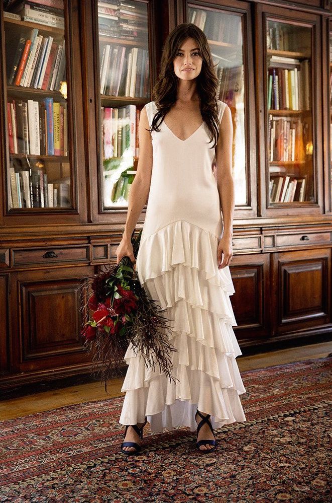 14 Drop-Waist Wedding Dresses That Are So Stunning | Who What Wear