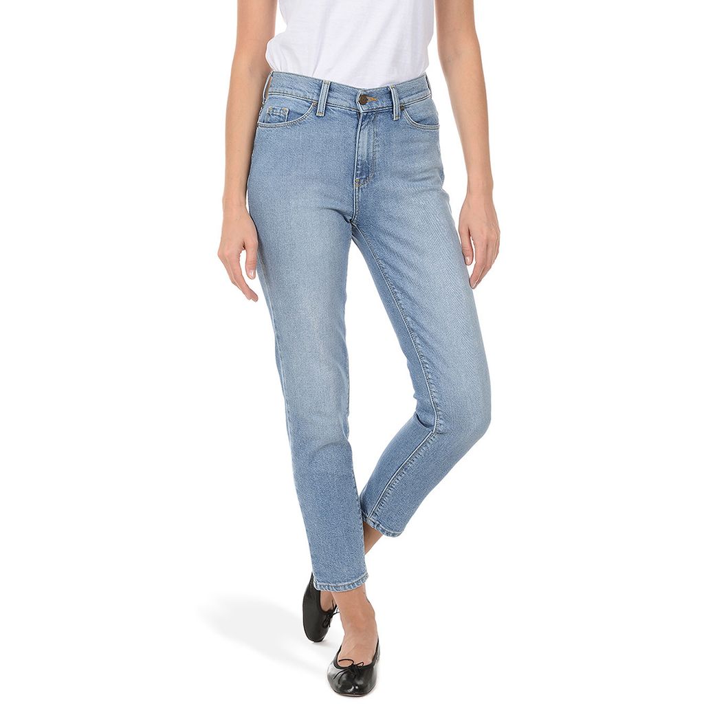 24 Pairs of the Best Jeans for Flying | Who What Wear