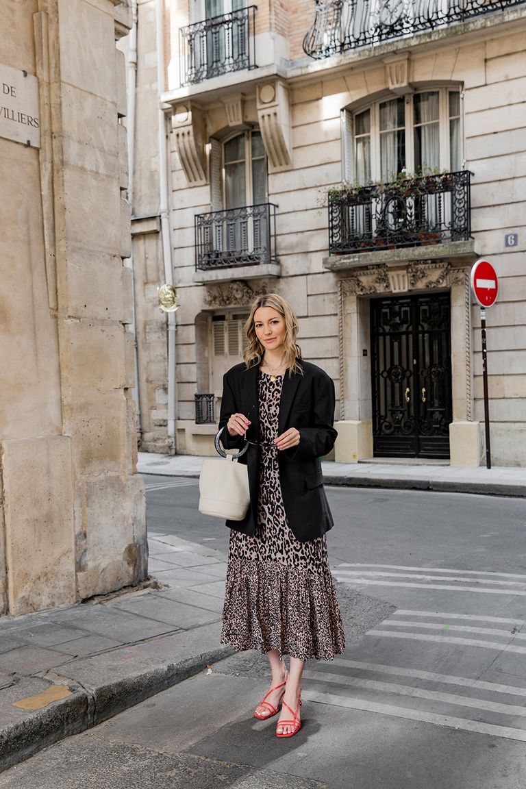 6 French Shopping Habits I Picked Up When I Moved to Paris | Who What Wear