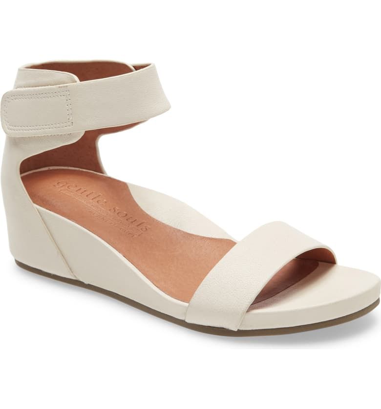 20 Comfortable (and Cute) Wedges for Walking | Who What Wear