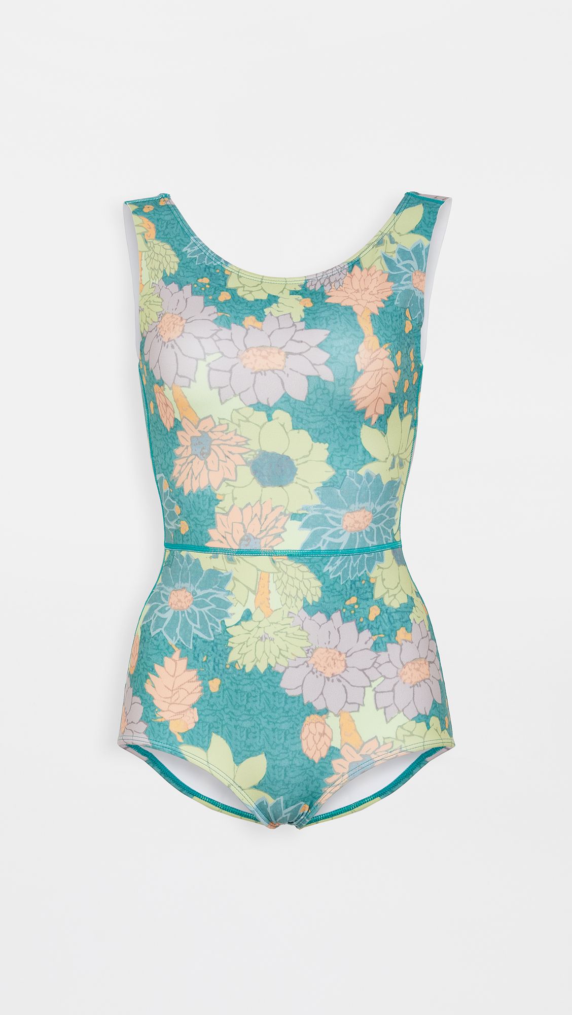 6 Swimwear Trends Over-40 Women Say Are So Flattering | Who What Wear