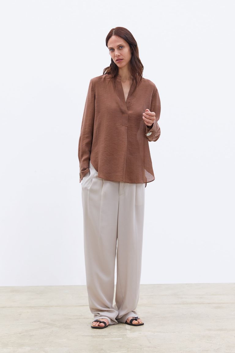 6 Colors That Go With Tan, According to Fashion Girls | Who What Wear