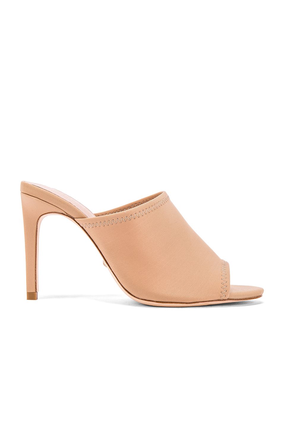 6 Wedding Guest Outfit Ideas To Get You Through The Season Who What Wear 6 Wedding Guest Outfit Ideas To Get You Through The Season Who What Wear