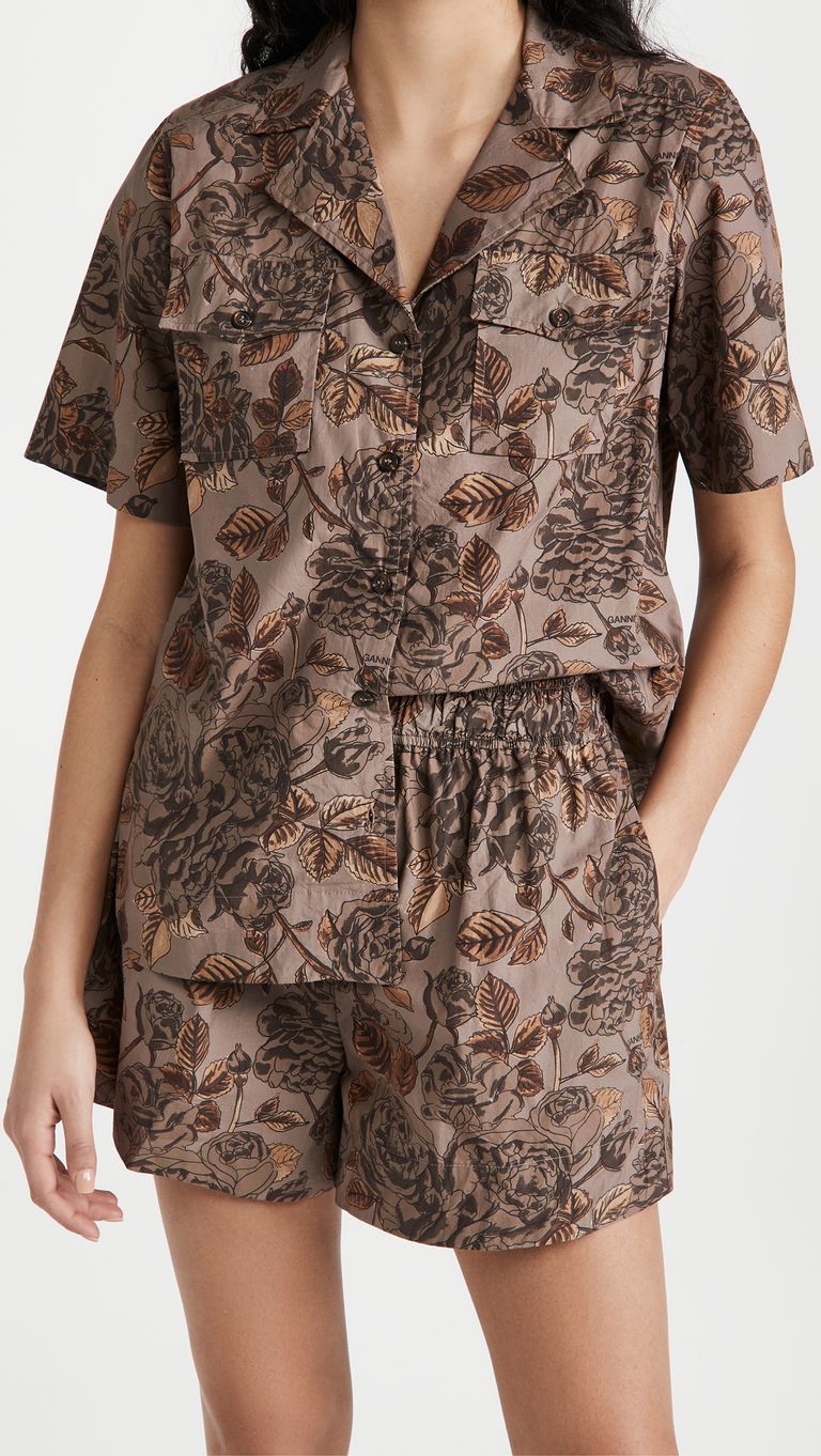 13 Beach Outfit Ideas That Are So Chic and Easy | Who What Wear