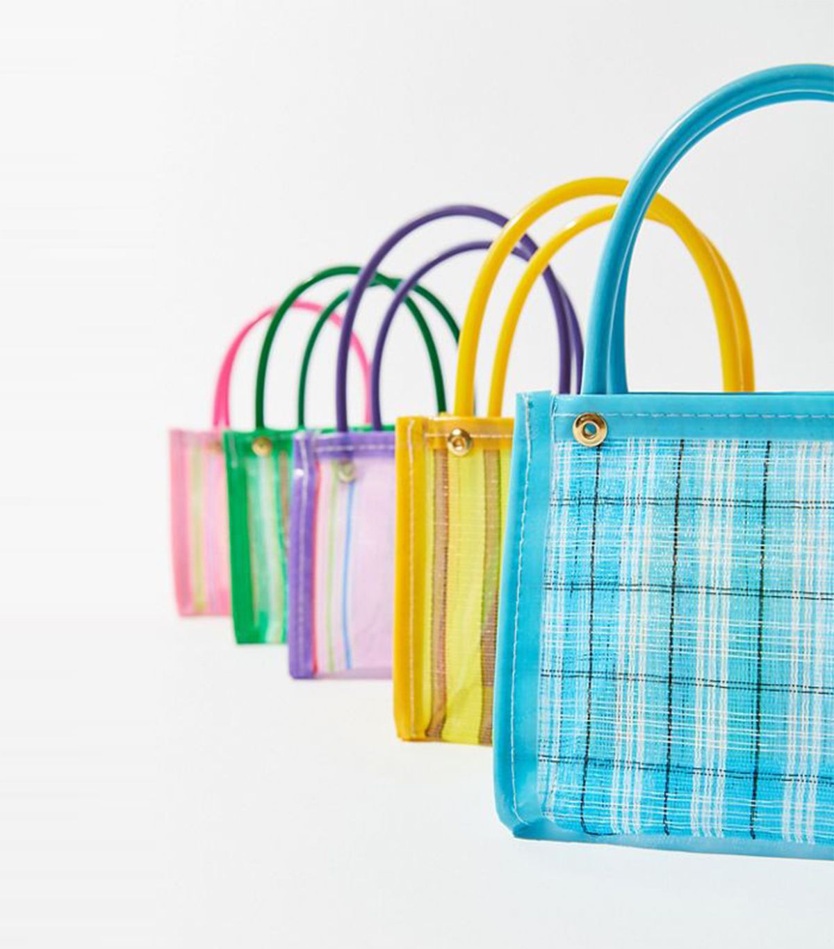 Shopping Totes Will Be the Biggest Bag Trend of Fall 2019 | Who What Wear