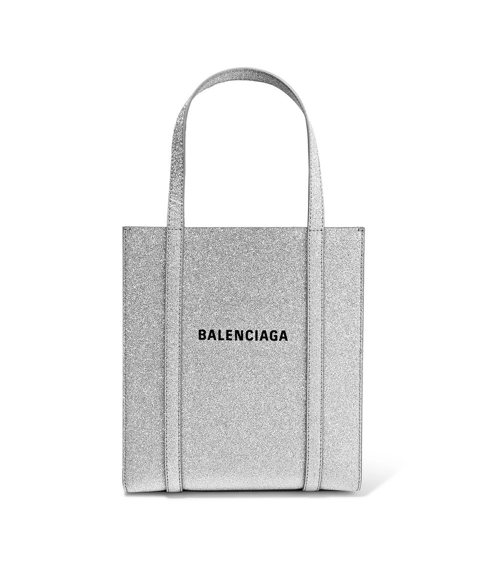Shopping Totes Will Be the Biggest Bag Trend of Fall 2019 | Who What Wear