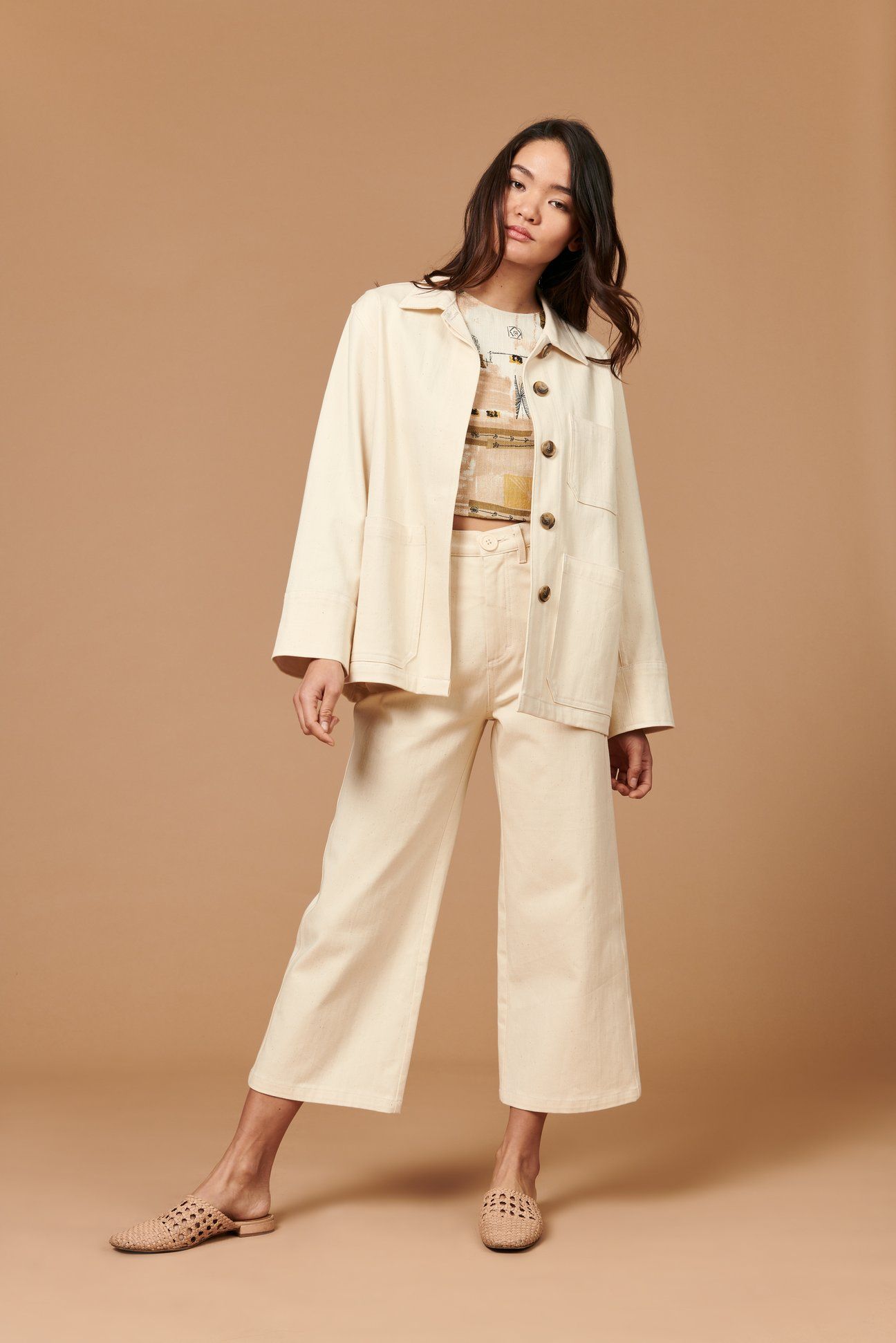 This Is Exactly How to Dress for International Flights | Who What Wear