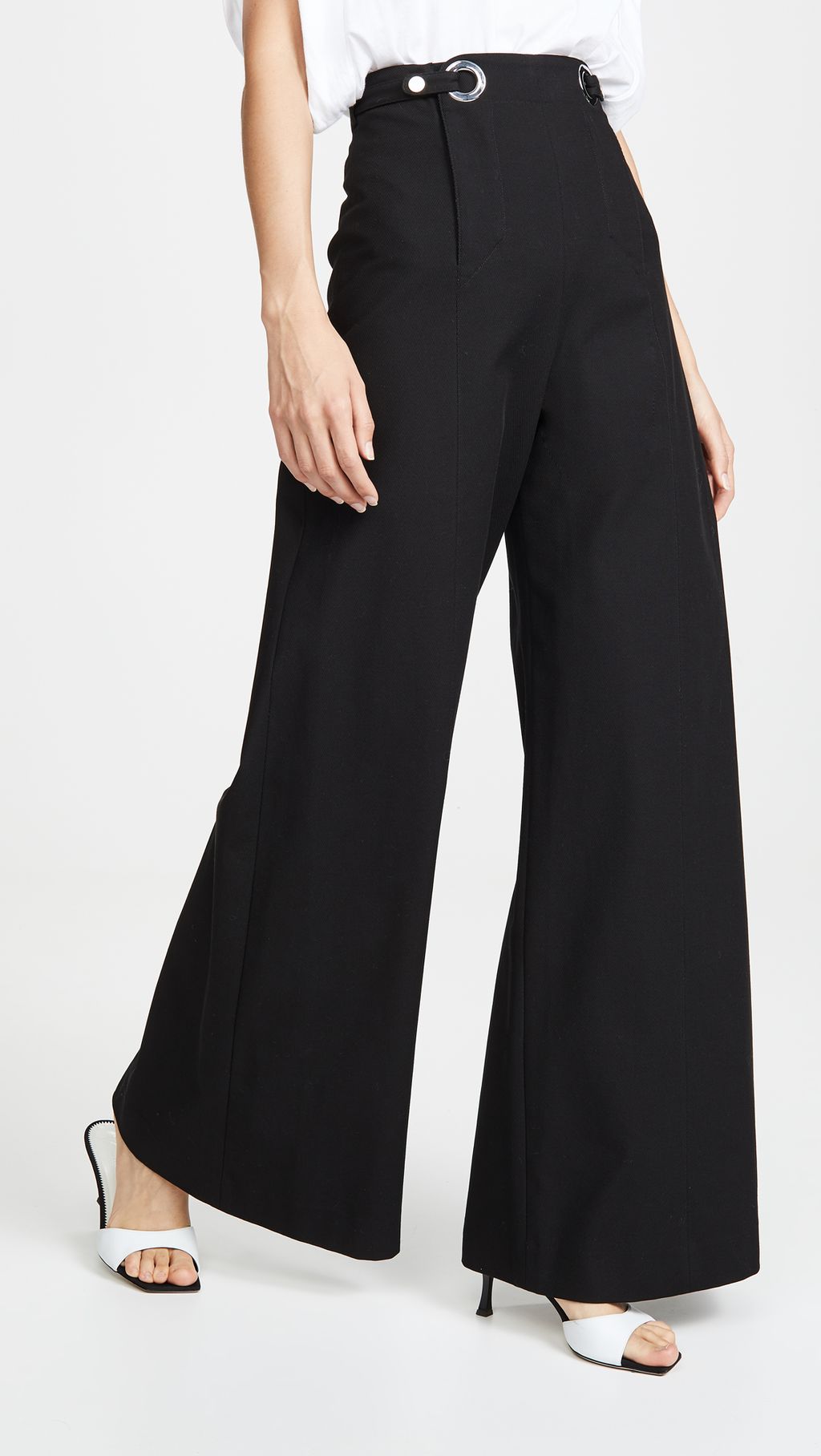 4 Risky Trends Nobody Does Better Than Tessa Thompson | Who What Wear