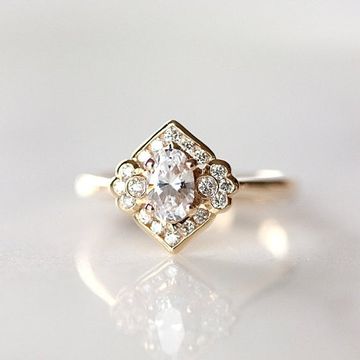 These Are the 17 Most Stunning Cluster Engagement Rings | Who What Wear