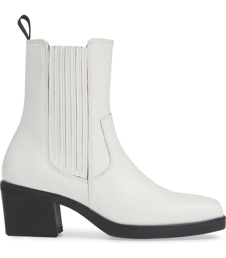 The 7 Types of White Shoes Every Fashion Girl Owns | Who What Wear