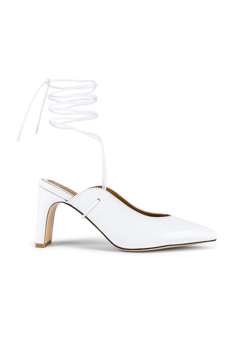 The 7 Types of White Shoes Every Fashion Girl Owns | Who What Wear