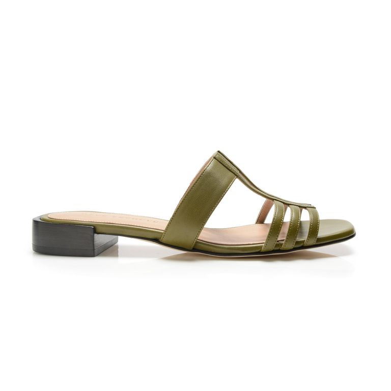 7 Ways Fashion Girls Are Wearing Square-Toe Shoes | Who What Wear