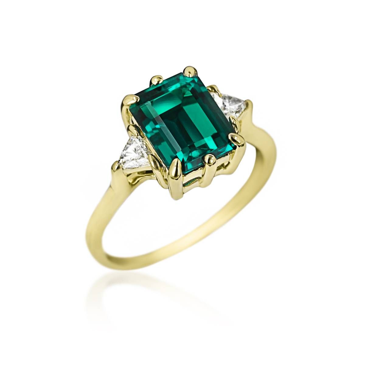 See Elizabeth Olsen's Gorgeous Emerald Green Engagement Ring | Who What ...