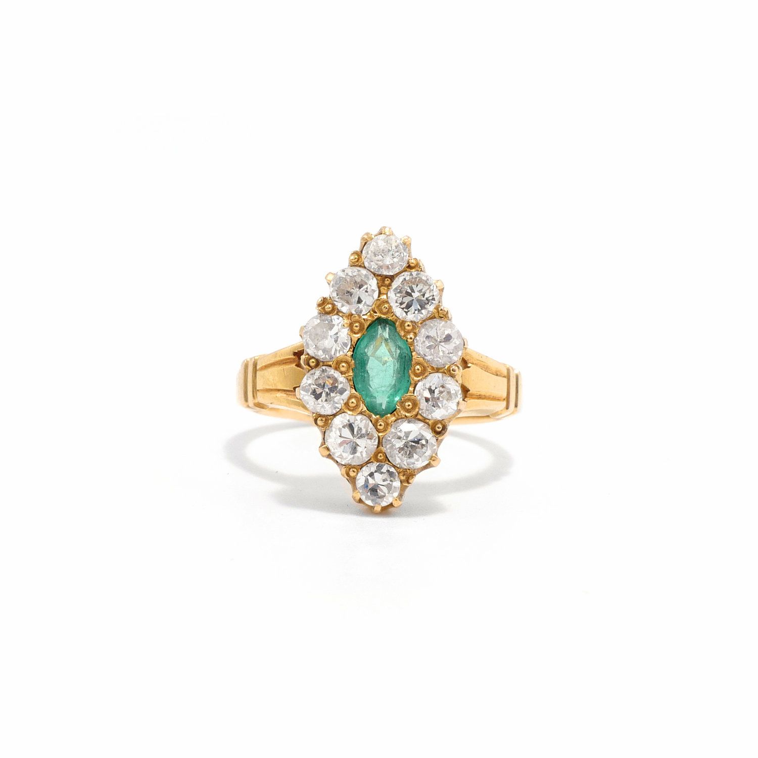 See Elizabeth Olsen's Gorgeous Emerald Green Engagement Ring | Who What ...