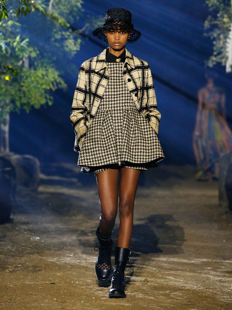 The Best Spring 2020 Runway Moments From Paris Fashion Week | Who What Wear