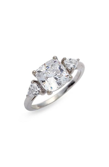 The 21 Most Stunning Three-Stone Engagement Rings | Who What Wear