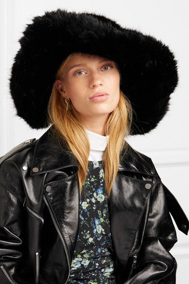 5 Fall Hair Accessory Trends That Will Be Everywhere | Who What Wear