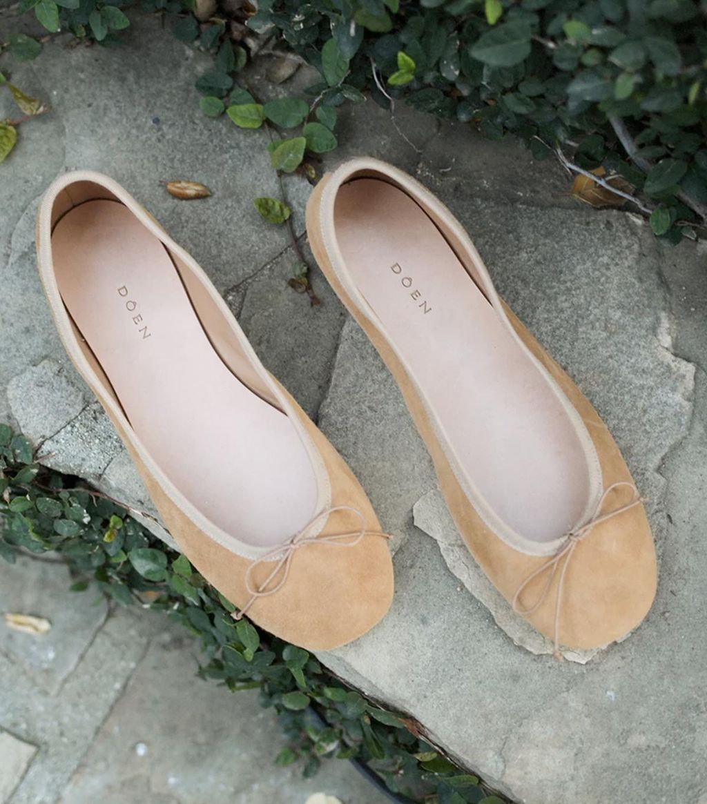 19 Cute, Comfortable Walking Shoes You Can Wear Everywhere | Who What Wear