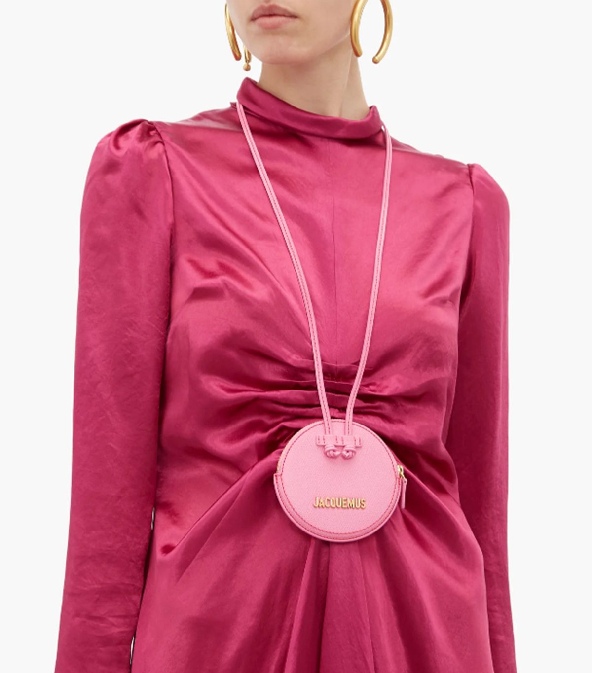Neck Bags Might Be the Most Surprising Fall Trend | Who What Wear