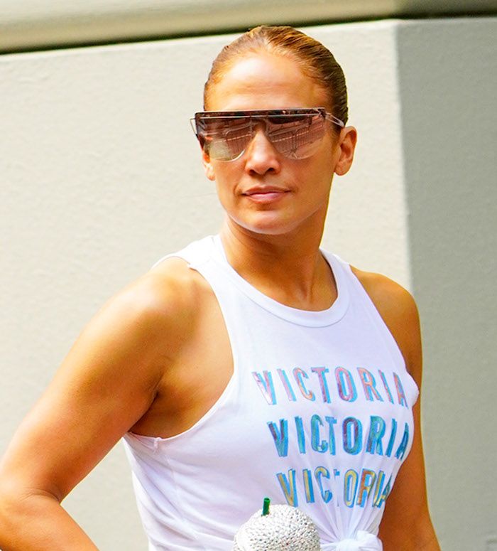 The Jennifer Lopez Capsule Wardrobe in Only 6 Pieces | Who What Wear