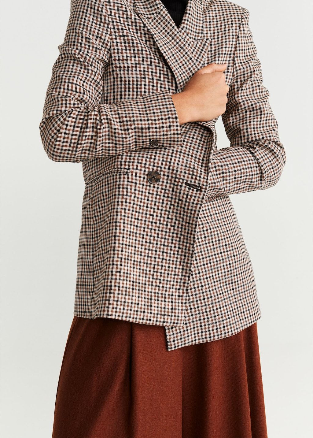 5 Free Styling Tricks I Learned From Following Elsa Hosk | Who What Wear