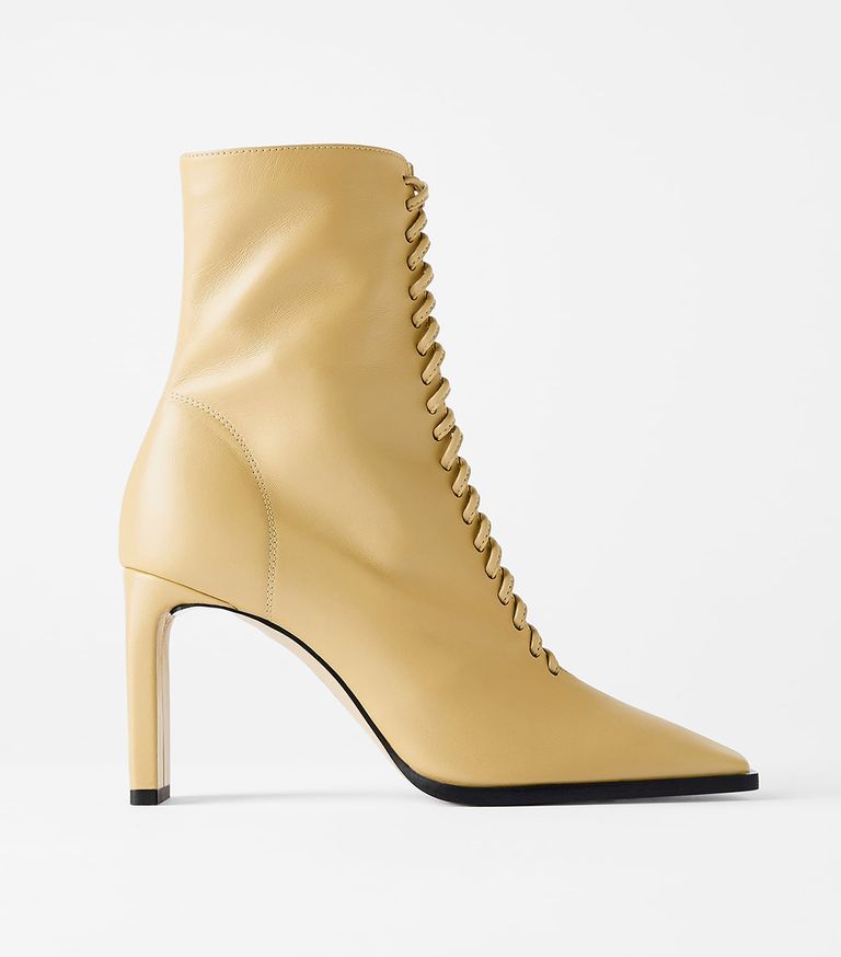 The 5 Best Boot Colors That Aren't Black | Who What Wear