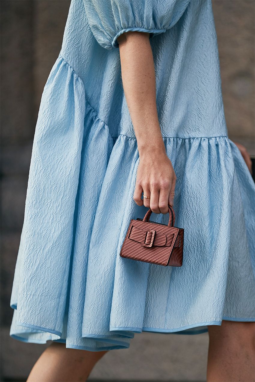 The 5 Most Popular Handbag Trends Around the World | Who What Wear