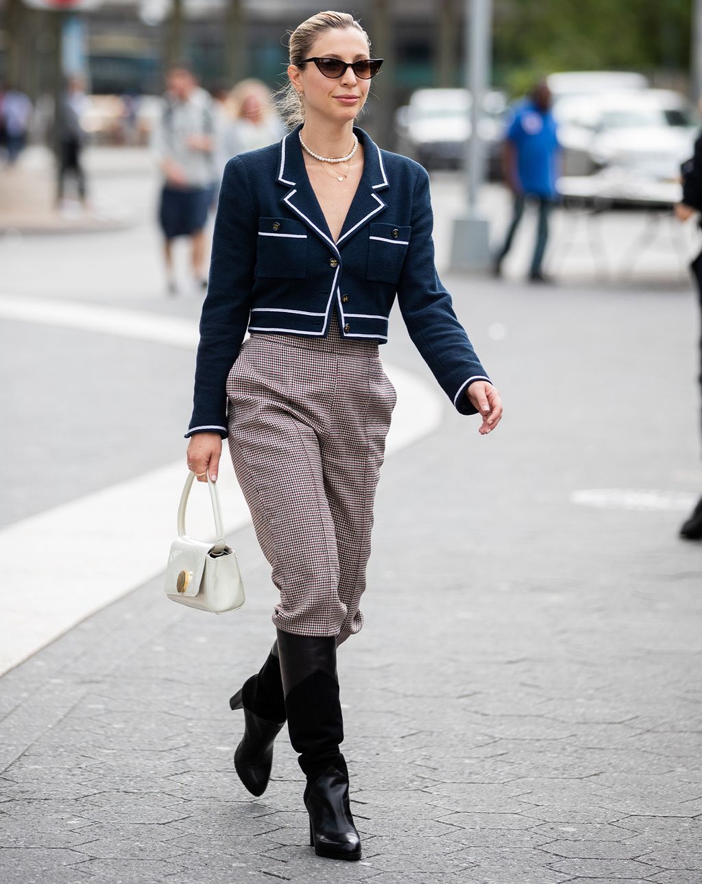 7 Basic Clothing Mistakes That Actually Look So Chic | Who What Wear