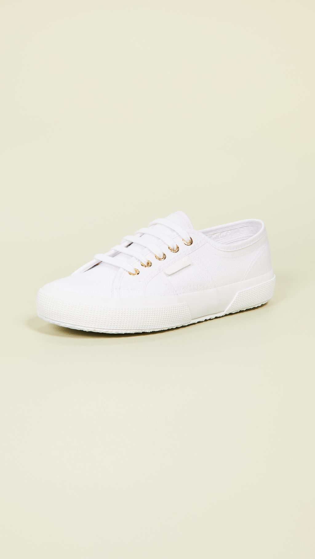 Retro Sneakers Are the Biggest Shoe Trend of 2019 | Who What Wear